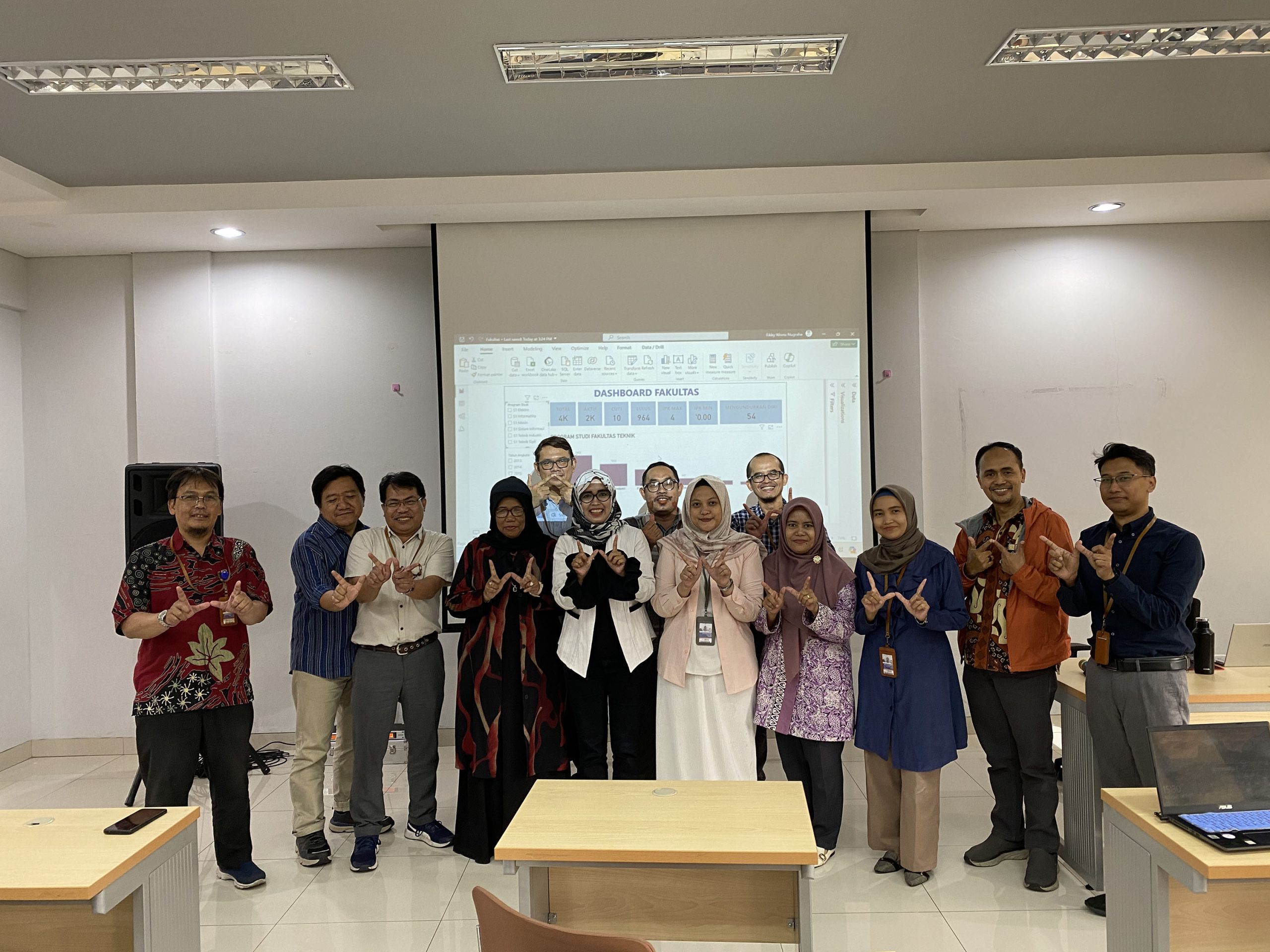 Workshop Data Science dengan MS Power BI Meriahkan Universitas Widyatama - FT Widyatama